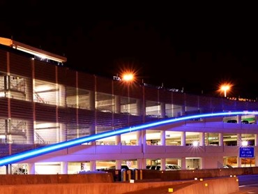 Cambridge stainless steel mesh promotes ventilation at Dallas airport ...